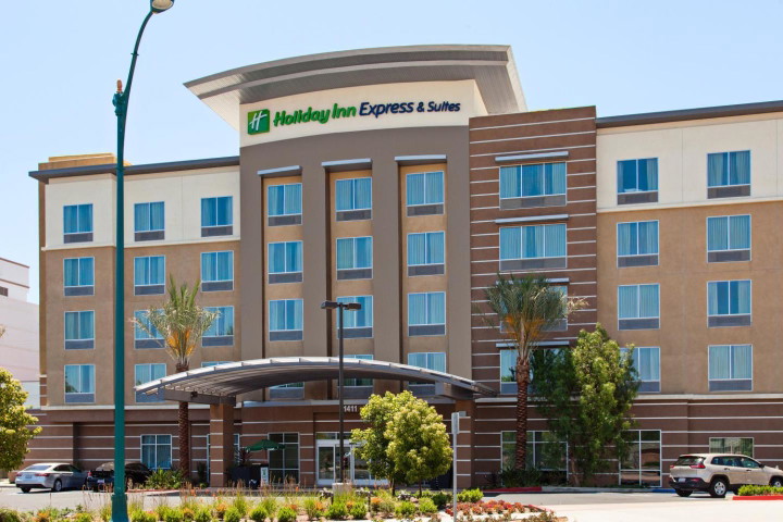 Holiday Inn Express & Suites Anaheim Resort Area By Ihg - Anaheim, CA