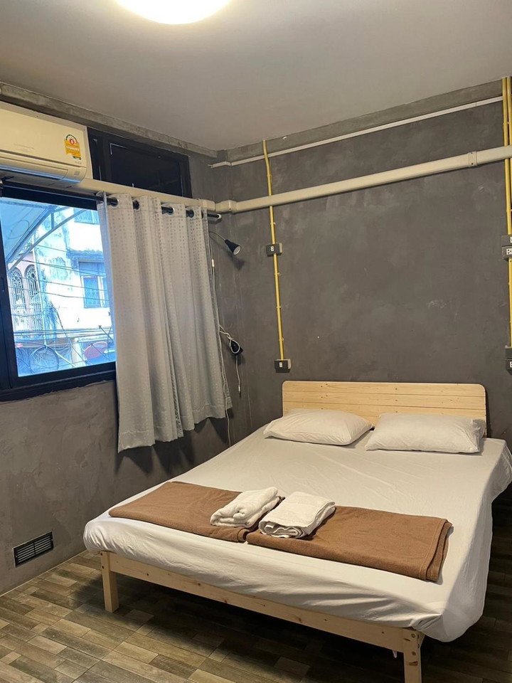 Brio Cafe And Hostel - Bangkok