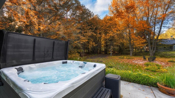 Scandia- Secluded Home, Walk To Marina, Game Room & Hot Tub - Door County, WI