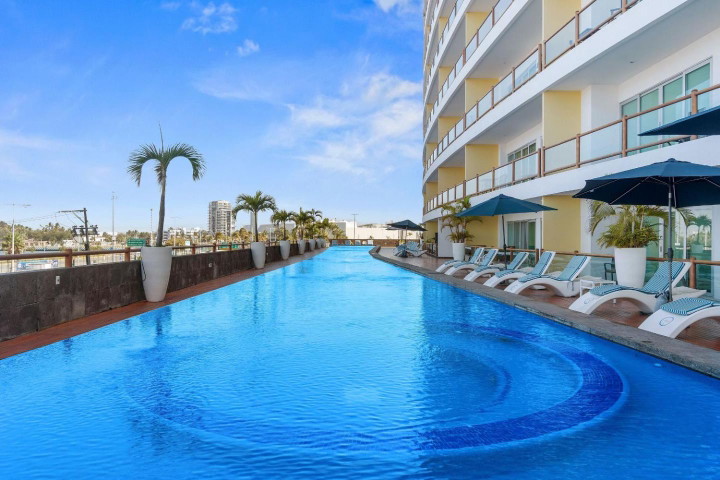 Deck12 Casino And Resort By Monyxbnb - Puerto Vallarta