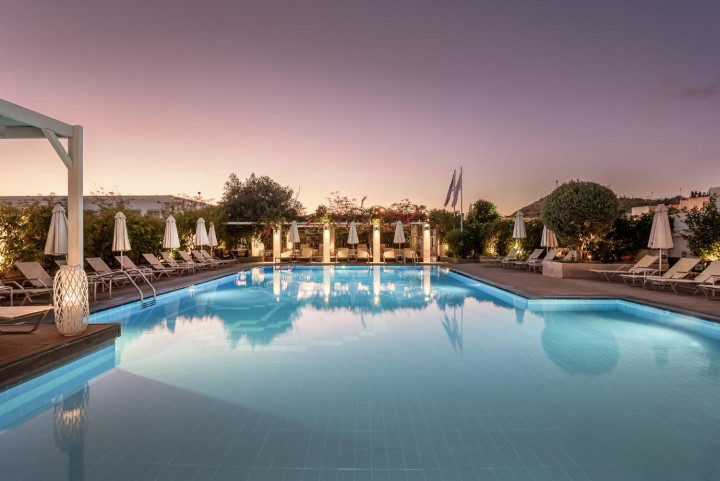 Nissia Kamares - Greece