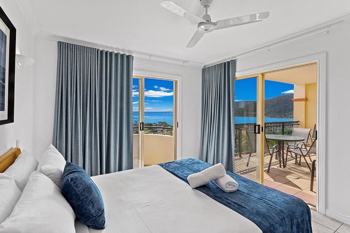 Airlie Hasta Manana - Airlie Beach