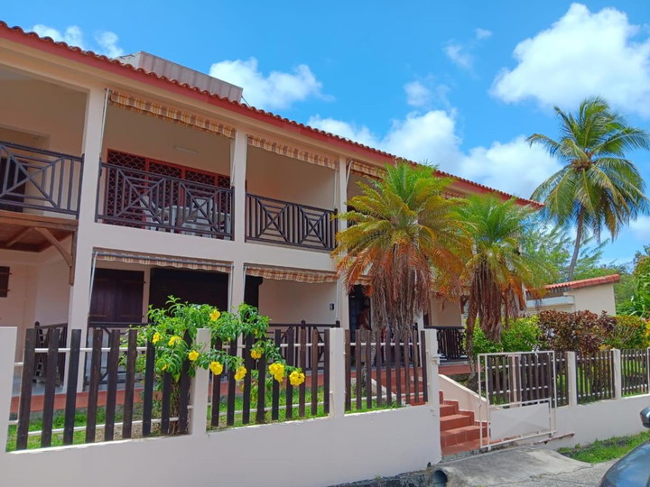 Les Coraux Arc En Ciel Résidence Coraux F2 Meublé à 300m De La Plage à Saint Anne - Martinique