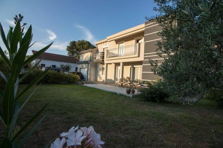 Apartments Luna - Sveti Filip i Jakov