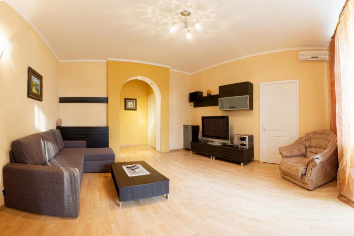Kyiv Apartment In The City Center On Turgenevskaya Street - Kiew