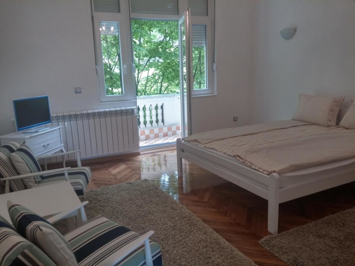 Cricket 2 Hostel - Belgrado