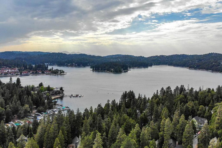 Lake House Cabin - Lake Arrowhead - Lake Arrowhead, CA