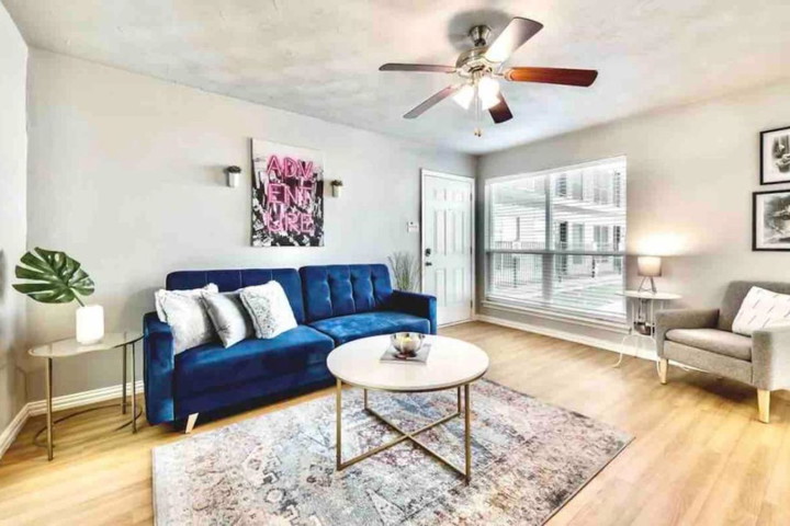 City Outside & Tranquility Inside - Dallas, TX