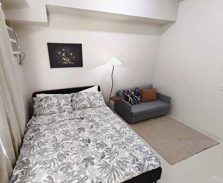 Studio Unit Near Shangrila And Shaw - Makati