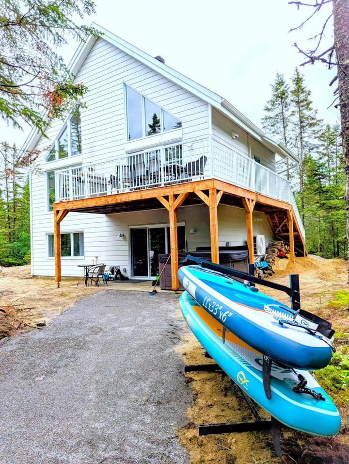 L'intemporel - Retro Chalet With Private Lake And Hot Tub - Quebec City