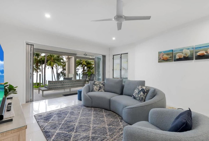 Azul At Island Views—bask In Beachfront Living - Palm Cove