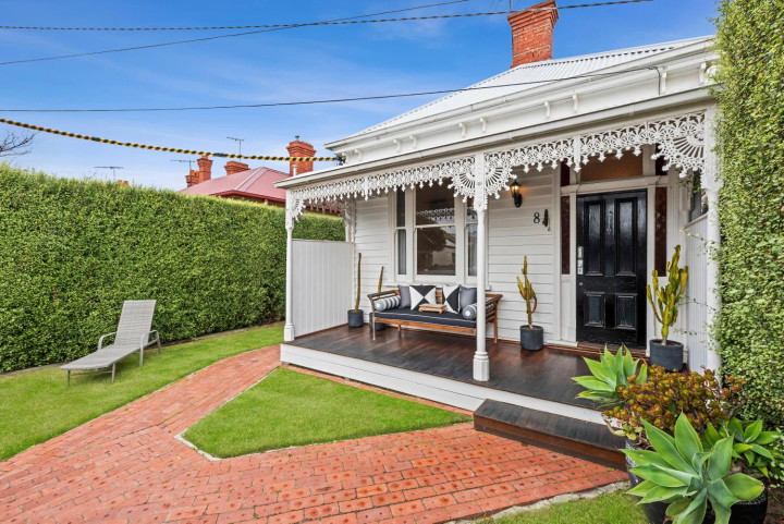 The White House In Geelong - Great Ocean Road
