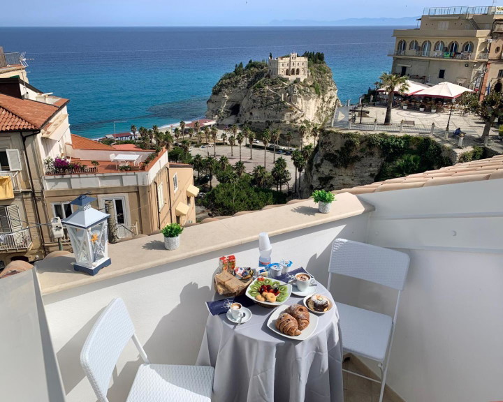 B&b Island Tropea -Sea View Rooms & Suites- - Tropea
