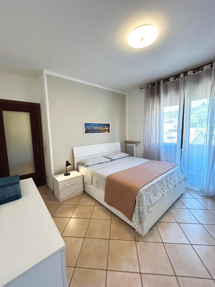 Sacro Cuore Comfort Apartment - 5 Min Walk - Lago de Garda