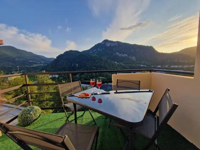 Appartement Lumineux Avec Vue Sur Les Montagnes. - Saint-Claude