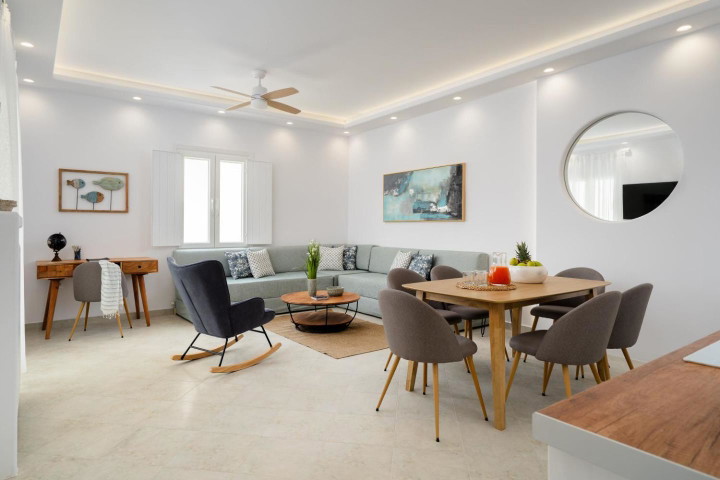 Exclusive Studio - Naxos