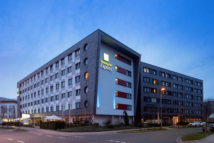 Holiday Inn Express Bremen Airport By Ihg - Delmenhorst