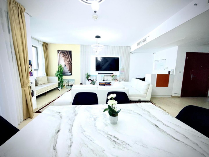 Waha Wow Bed Space Available In Luxury Apartment - Dubai Marina