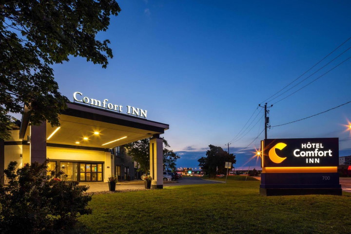 Comfort Inn Montreal Aeroport - Dorval