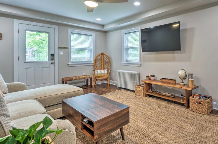 Takoma Park Apt W/ Wood Fire Pit < 8 Mi To Dc - Takoma Park, MD