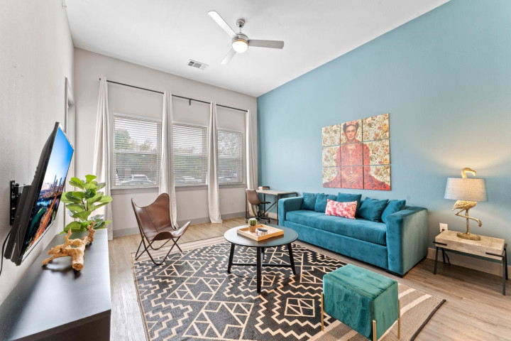 Modern & Chic 1br Luxury Apts Close To Downtown & Airport - Austin, TX