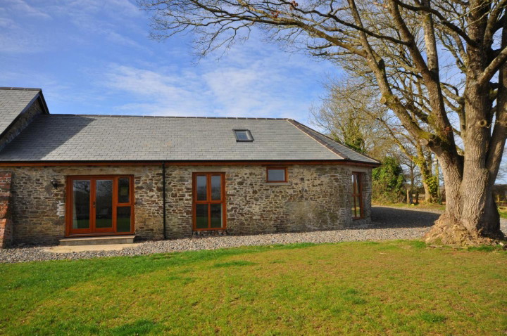 Molesworth Barn - Appledore