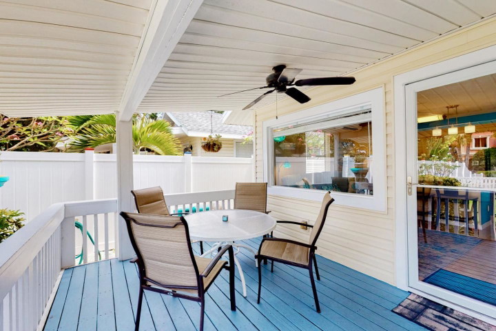 Sea Breezy - Entire Property - St. Petersburg, FL