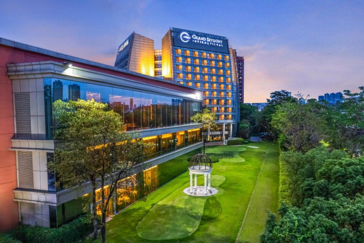 Grand Skylight International Hotel Shenzhen Guanlan, Near Metro Station, Huawei, Foxcnn, Shenzhen North Railway - Shenzhen
