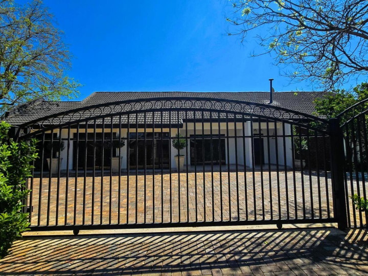 Villa-né Guesthouse - Potchefstroom