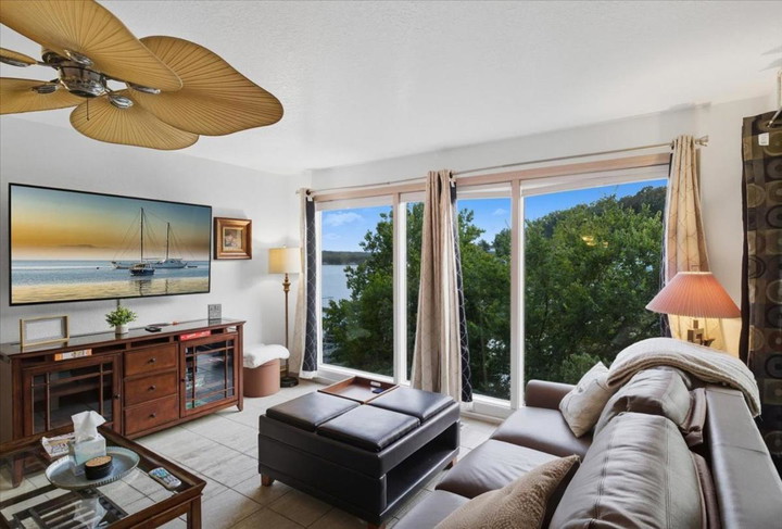 Lakefront Condo With 2 Pools, Courts, Trails & Patios At 12mm - 미국