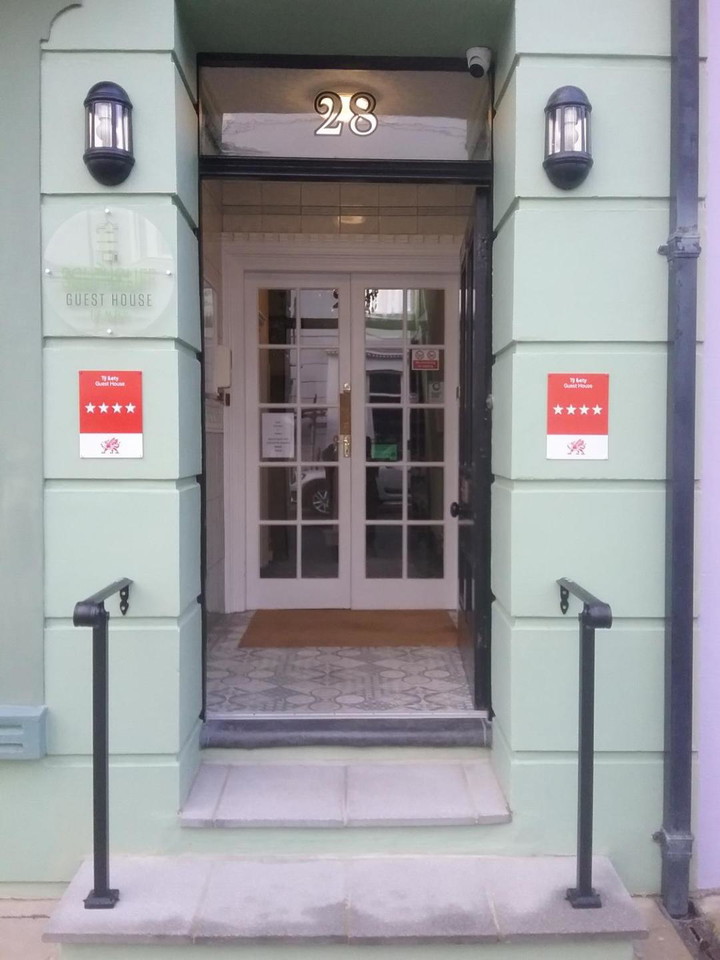 The Southcliff - Tenby