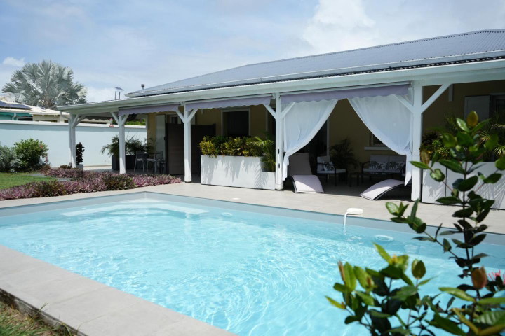 Villa Créoléna - Chambres D'hôtes Avec Piscine - Option Kitchenette - Proche Plage - Calme Absolu - Nord Grande-terre - Guadeloupe