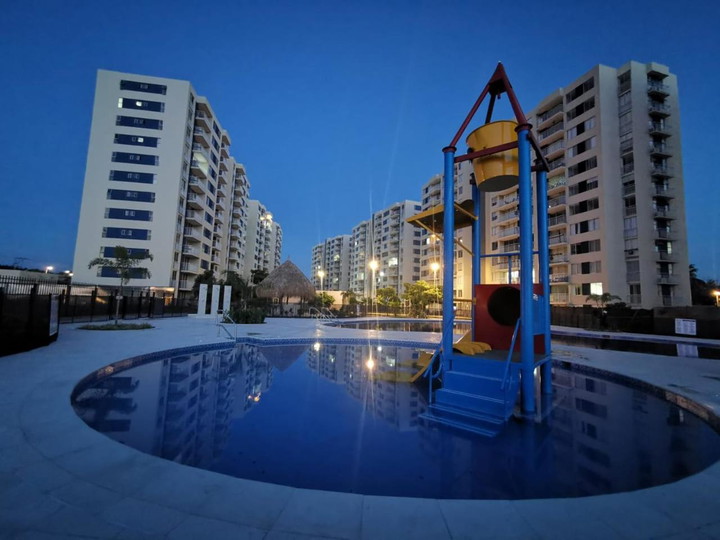 Apartamento Nuevo - Amoblado En Puerto Azul - Club House Piscina, Futbol, Jacuzzi, Voley Playa - Girardot