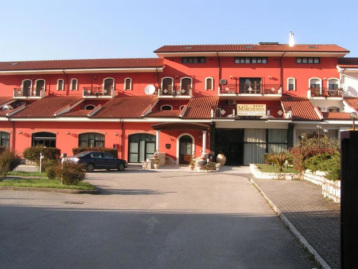 Marchesina Resort Srls - Italien