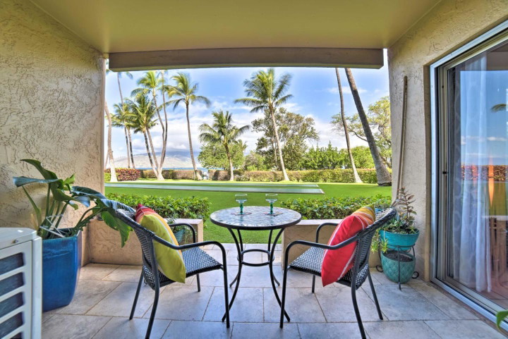 Ocean-view Kihei Condo W/ Lanai: Steps To Beach! - Maui, HI