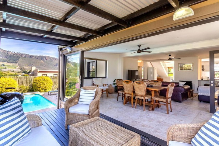The Roubaix House In Central Franschhoek - Franschhoek