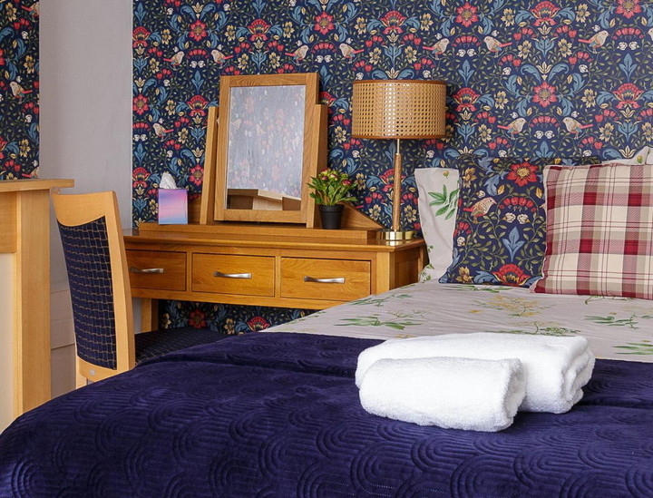 Blue Sparrow 4 Bed House Off Road Parking Pet Friendly - Hayling Island