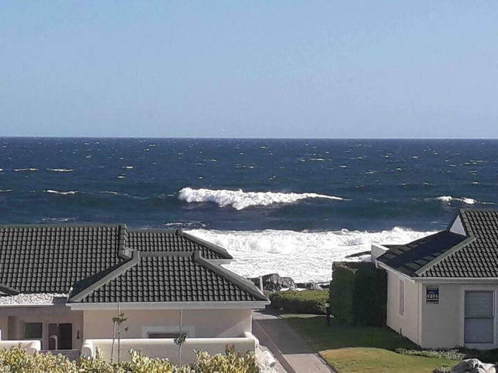 24 Whale Rock Estate - Hermanus