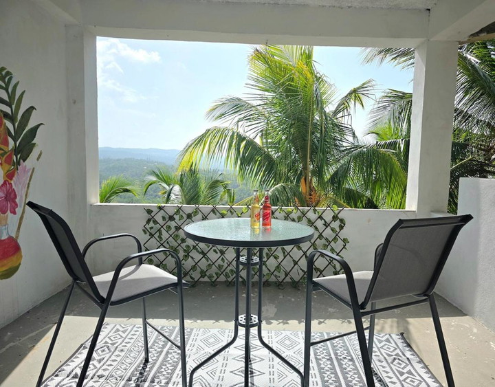 Nyas Place Escape With Mountain, Sea And Views - Jamaica