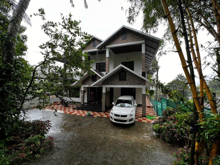Cherry Blossom Munnar- 2 Bedroom Homestay - Munnar