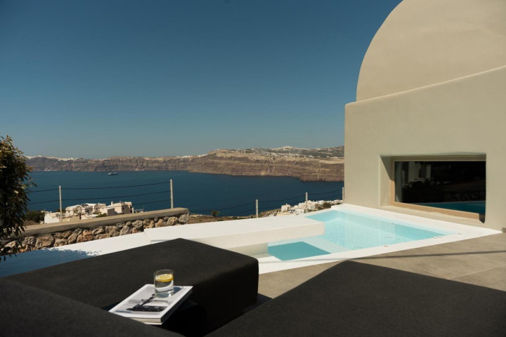 Black Diamond Suites - Santorini