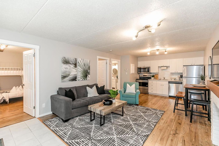 South Wind - Modern Condo In Collingwood - Sleep 5 - Collingwood