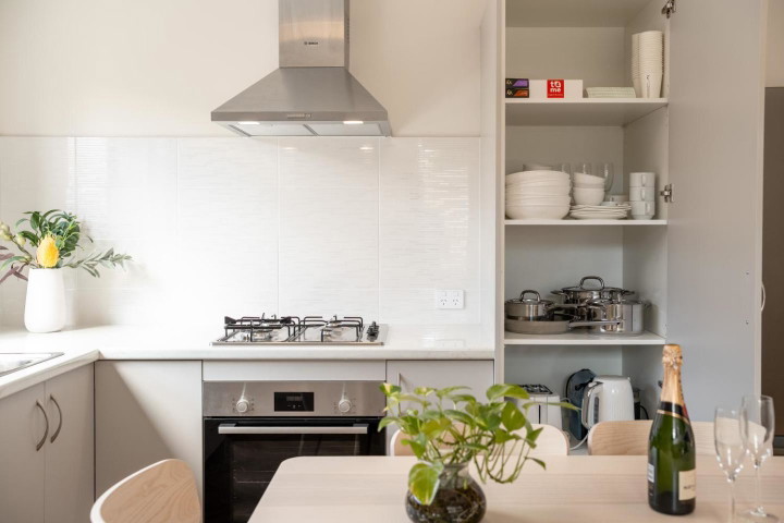 Modern Family Home Near Fiona Stanley & Murdoch Uni - Melville