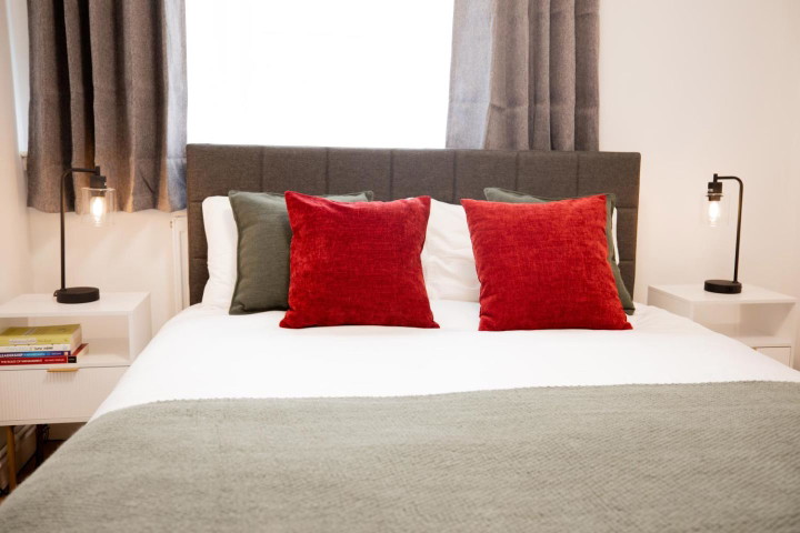 Newly Refurbished Apartment, Central London, Free Parking & Fast Wi Fi - Earls Court