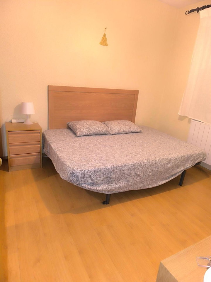 Amplia Habitación En Buena Ubicación - Madrid