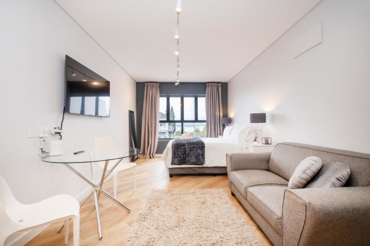 Paarl Studio With Onsite Parking & Modern Comforts - Paarl