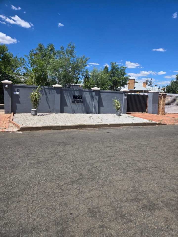 Oasiselfcatering Guest House - Kimberley