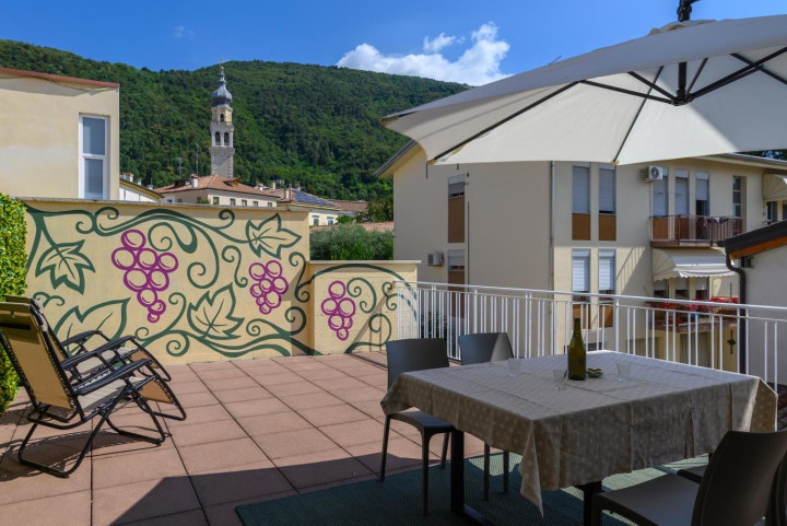 -Yesterday Apt- 2 Bedroom, Big Terrace In The Center Of Valdobbiadene - Montebelluna