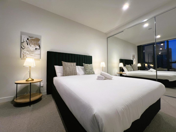 1 Brm 1 Study 1 Bath, Southern Cross Station, Flagstaff Garden - Kensington