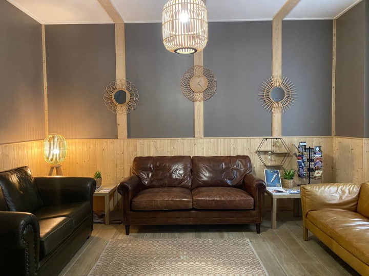 Bohobos Hostel - Antibes